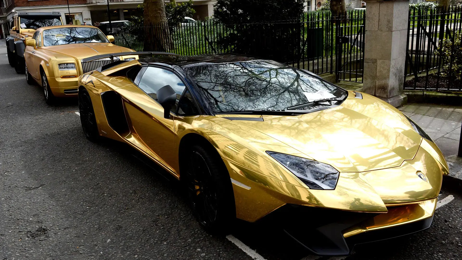 Chromium Gold SuperCars Gallery