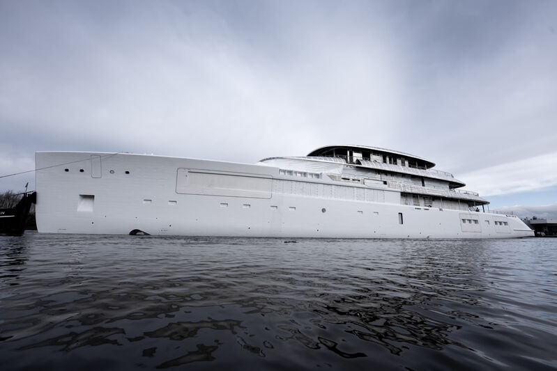 The 82.9-metre Feadship superyacht Project 712 hit the water for the ...